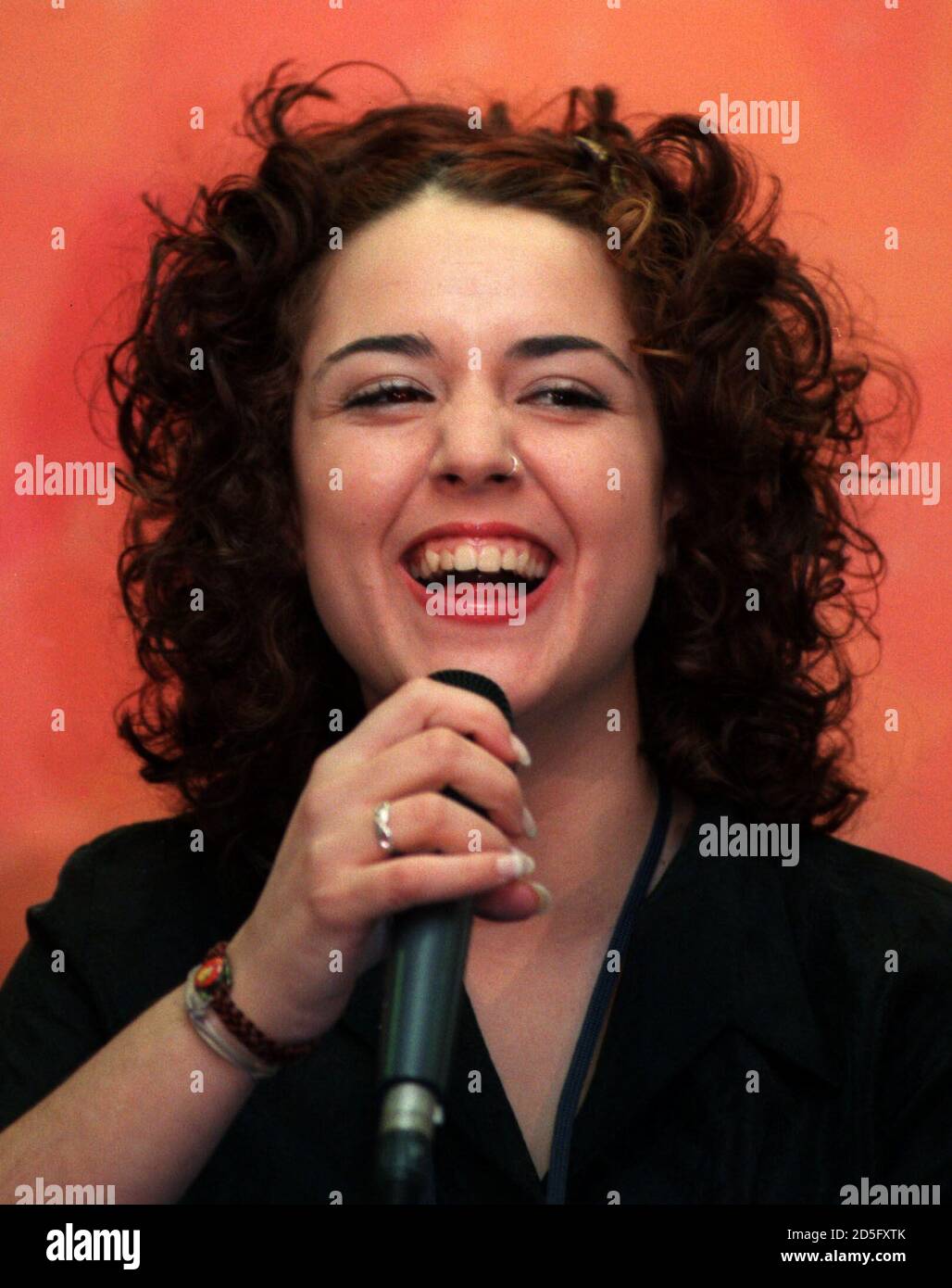 1999 eurovision hi-res stock photography and images - Alamy