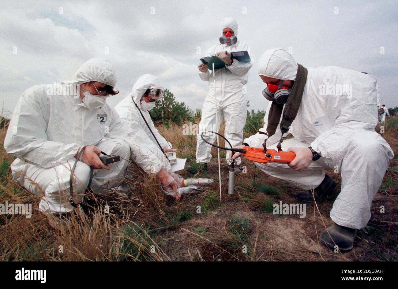 Mobile laboratories hi-res stock photography and images - Alamy