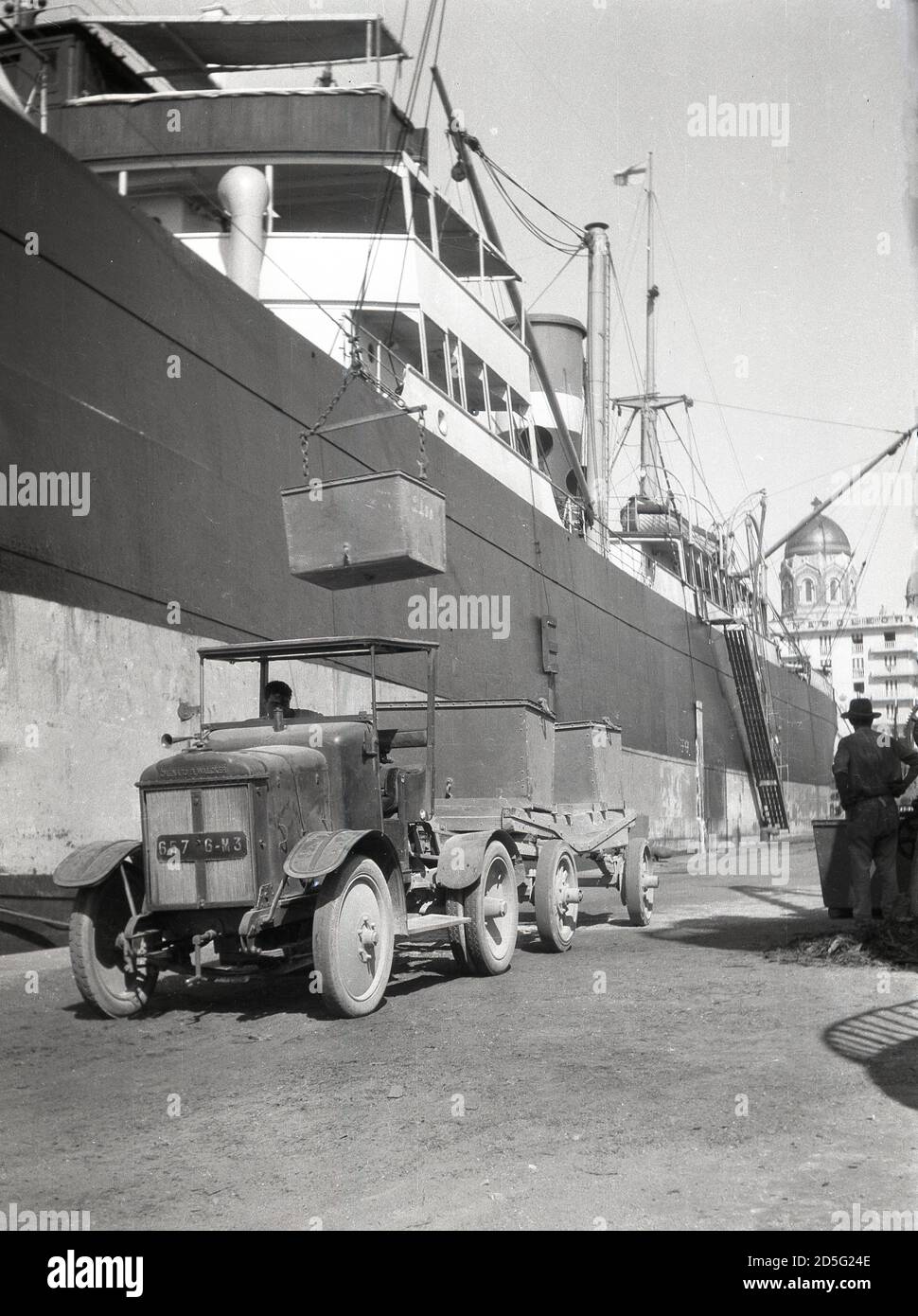 1930s docks hi-res stock photography and images - Alamy