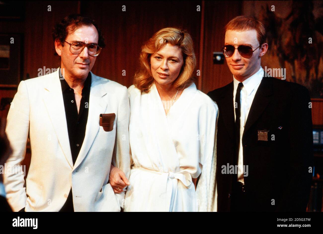 l-r: Harold Pinter (director) with Faye Dunaway (Circe) and Stephen ...