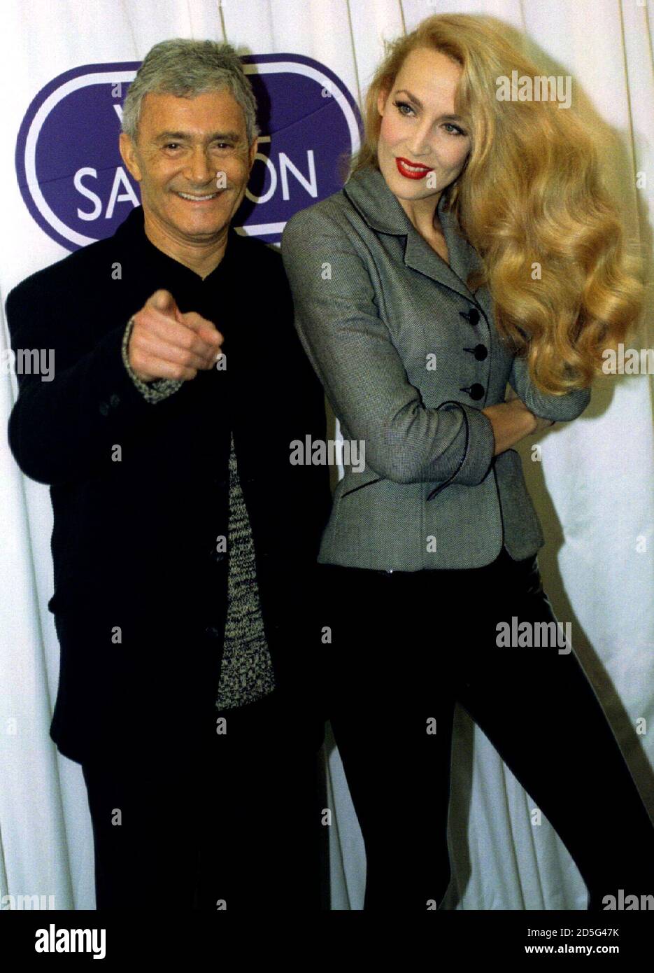 Vidal sassoon model hi-res stock photography and images - Alamy