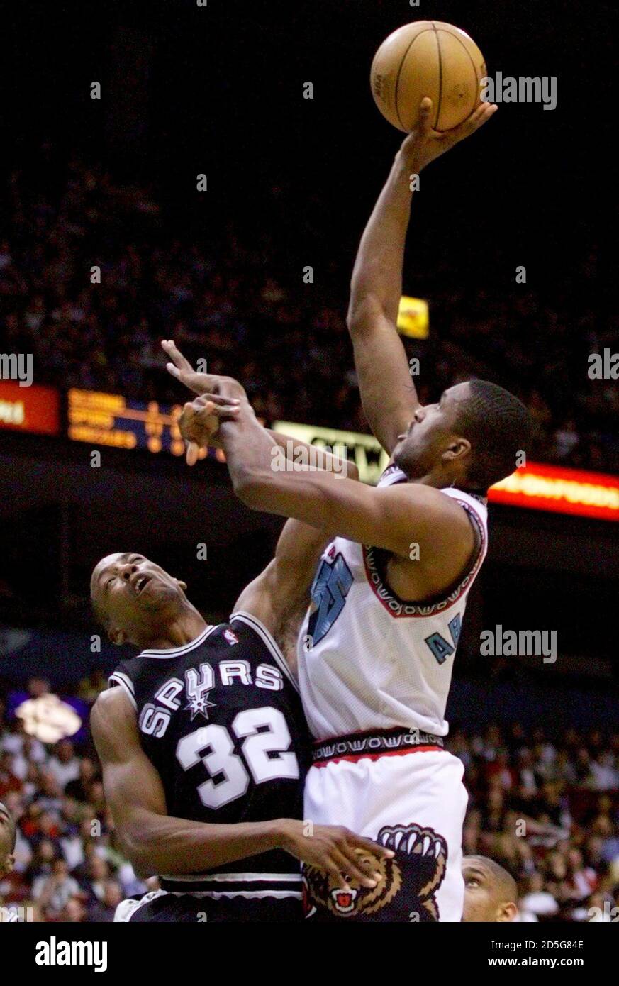 Sean elliott spurs hi-res stock photography and images - Alamy