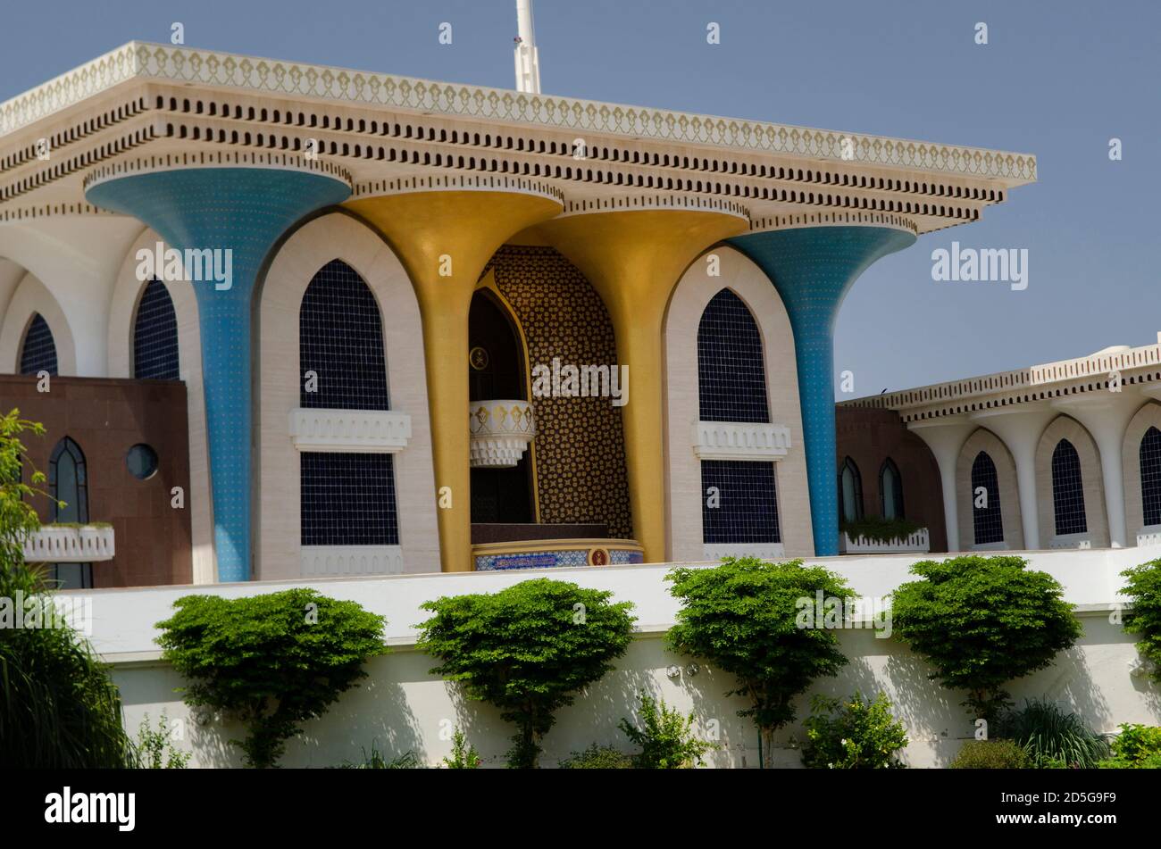 The Al Alam Palace, the ceremonial palace of His Majesty Sultan Qaboos ...