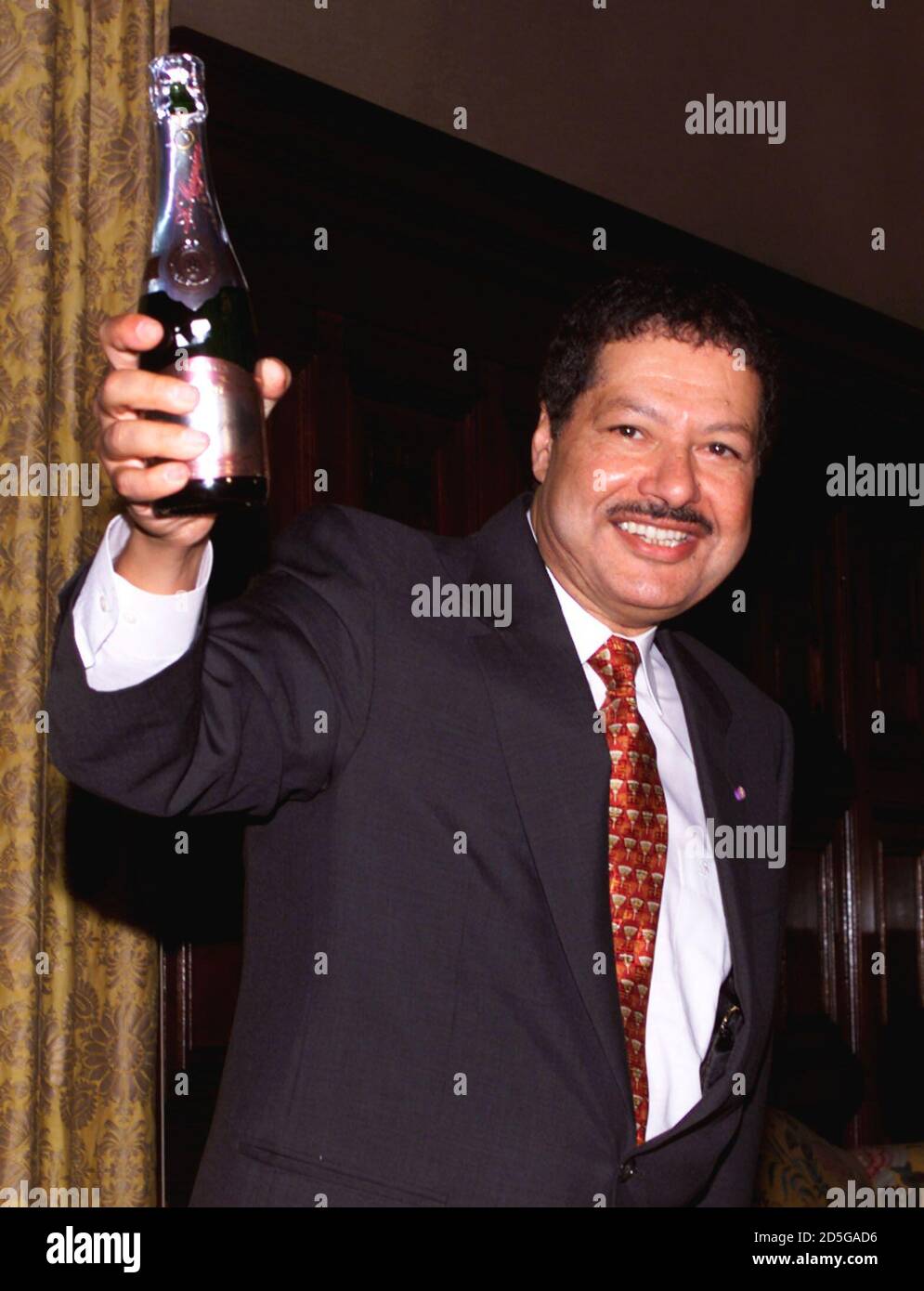 Professor linus pauling hi-res stock photography and images - Alamy