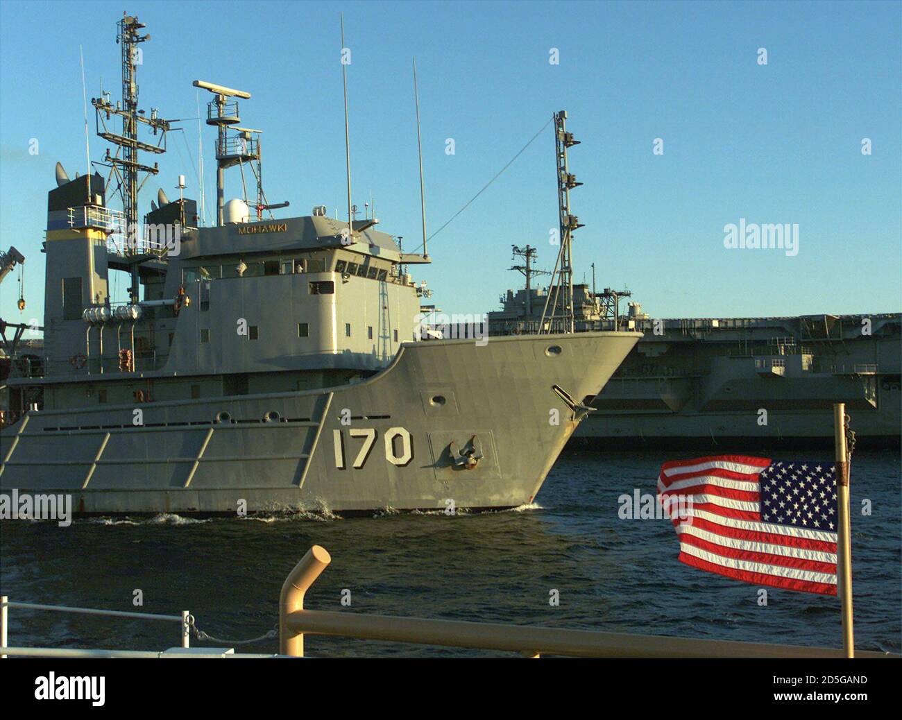 United states navy ship hi-res stock photography and images - Alamy