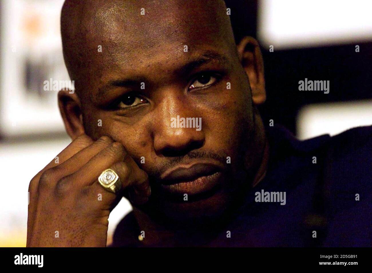British heavyweight boxer julius francis hi-res stock photography and ...