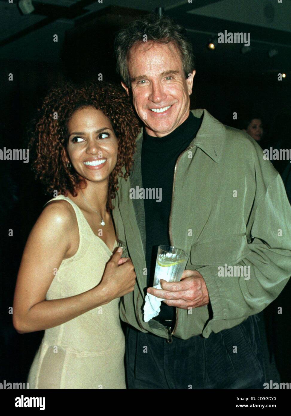 Bulworth warren beatty halle berry High Resolution Stock Photography ...