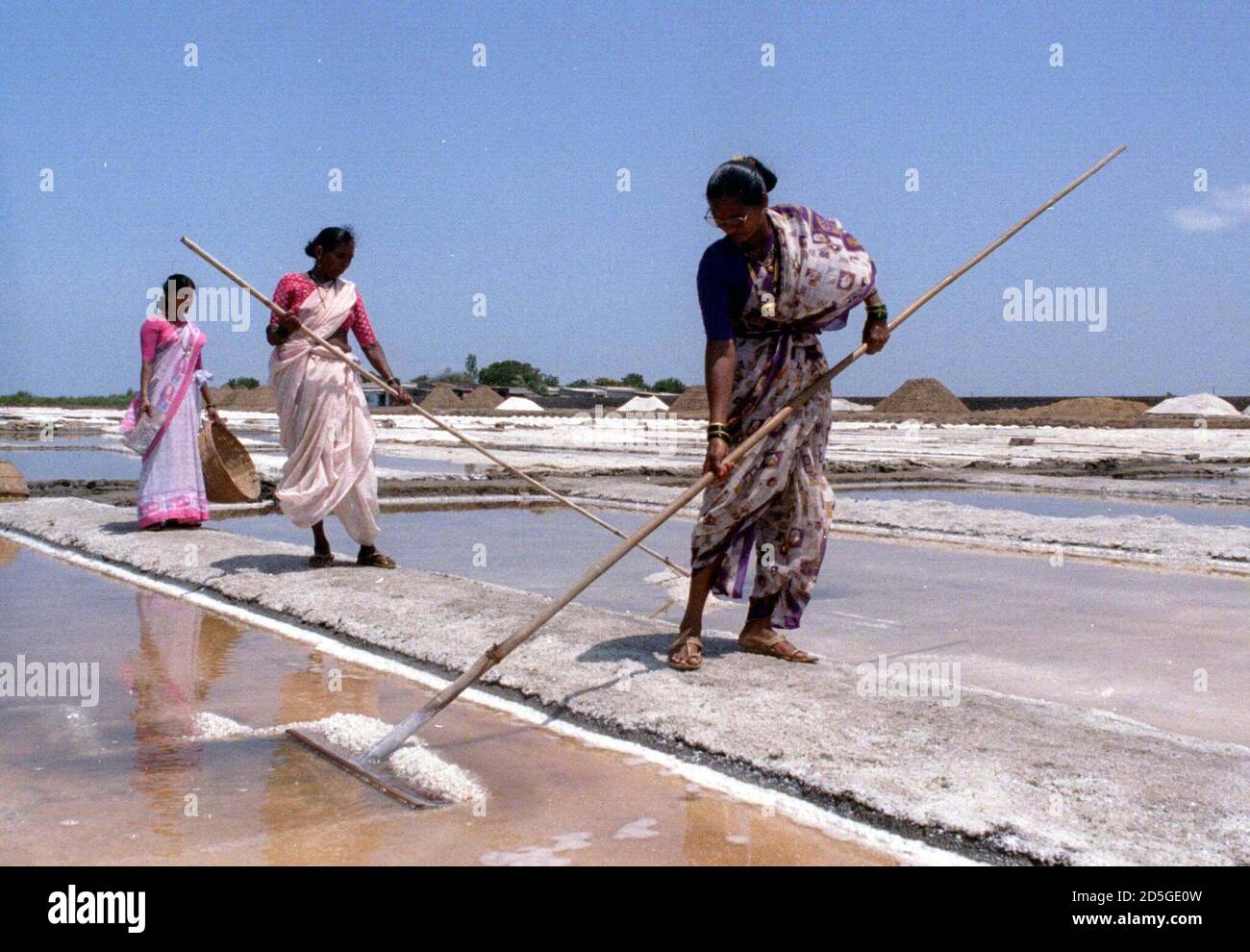 Salt tax hi-res stock photography and images - Alamy