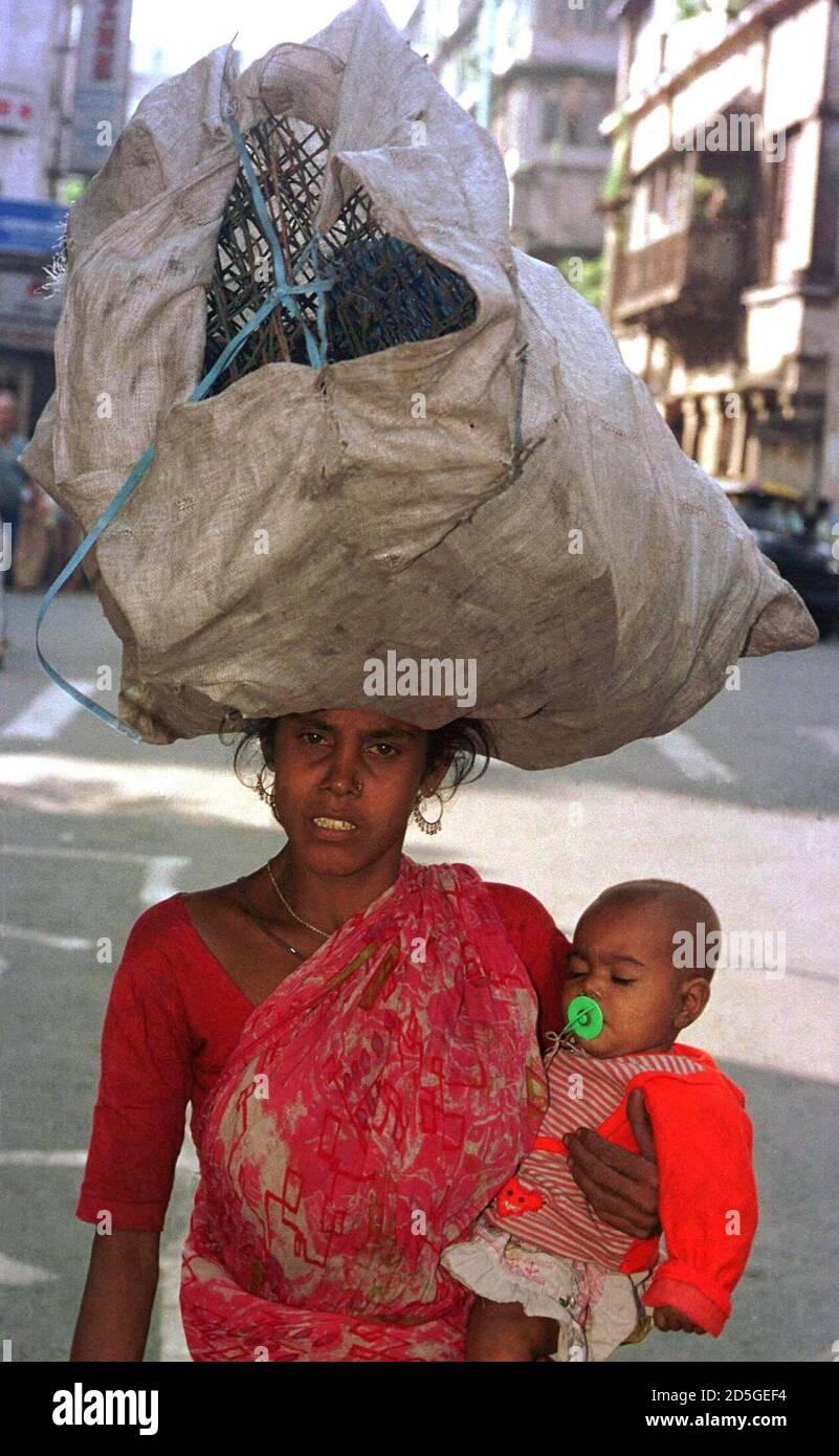 Menial jobs india hi-res stock photography and images - Alamy