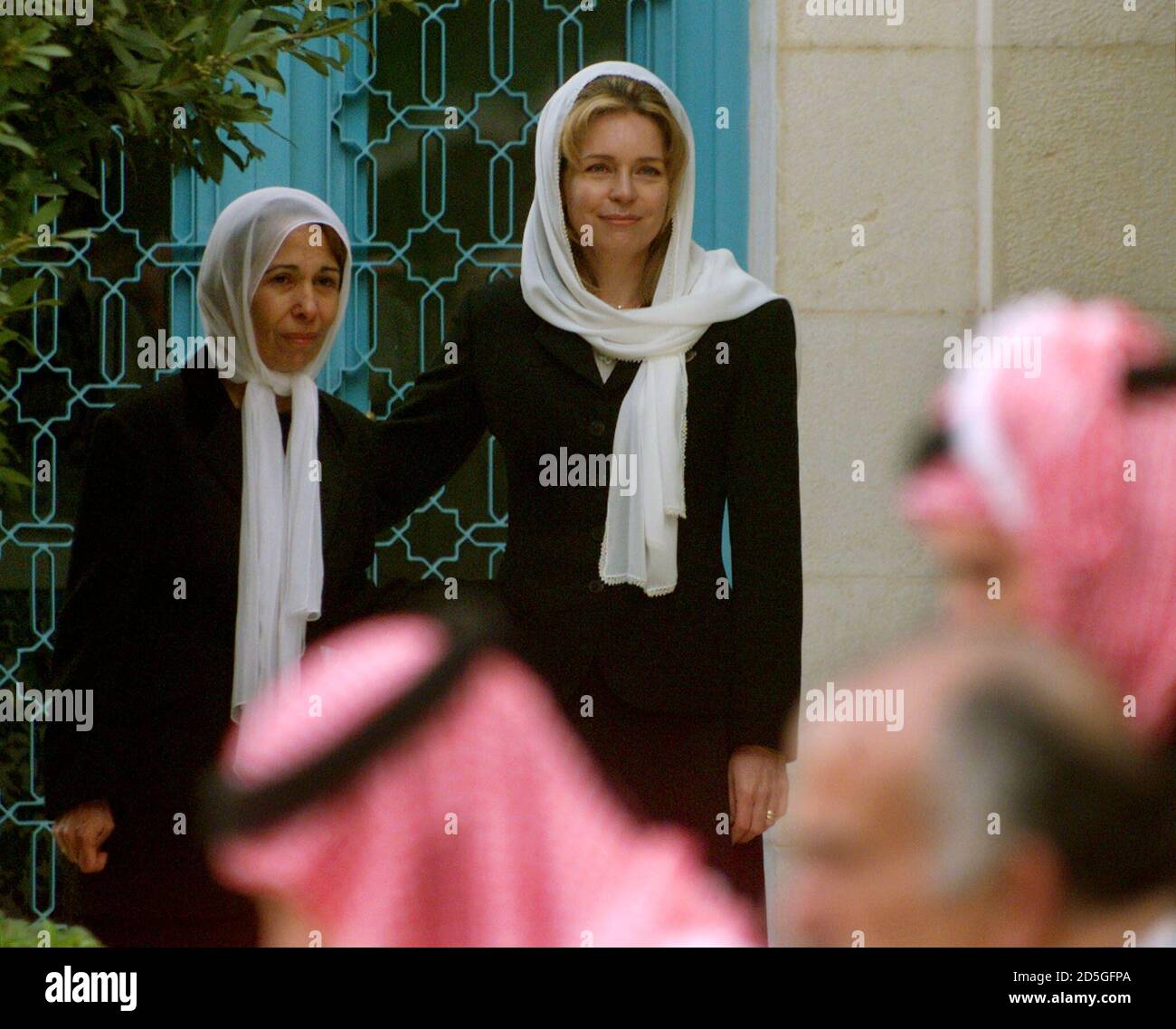 L r queen noor of jordan hi-res stock photography and images - Alamy