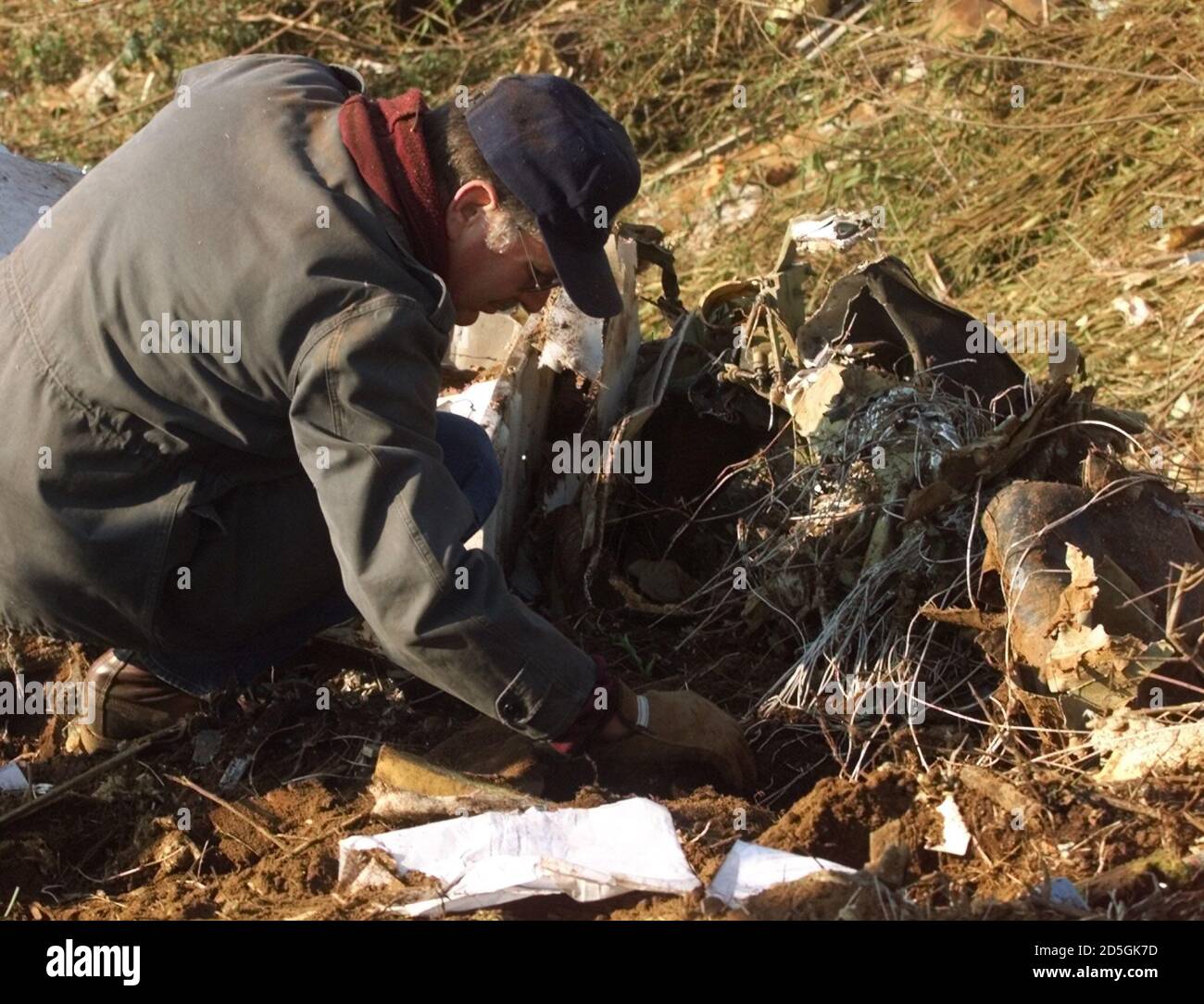 Wreckage debris plane crash accident hi-res stock photography and ...
