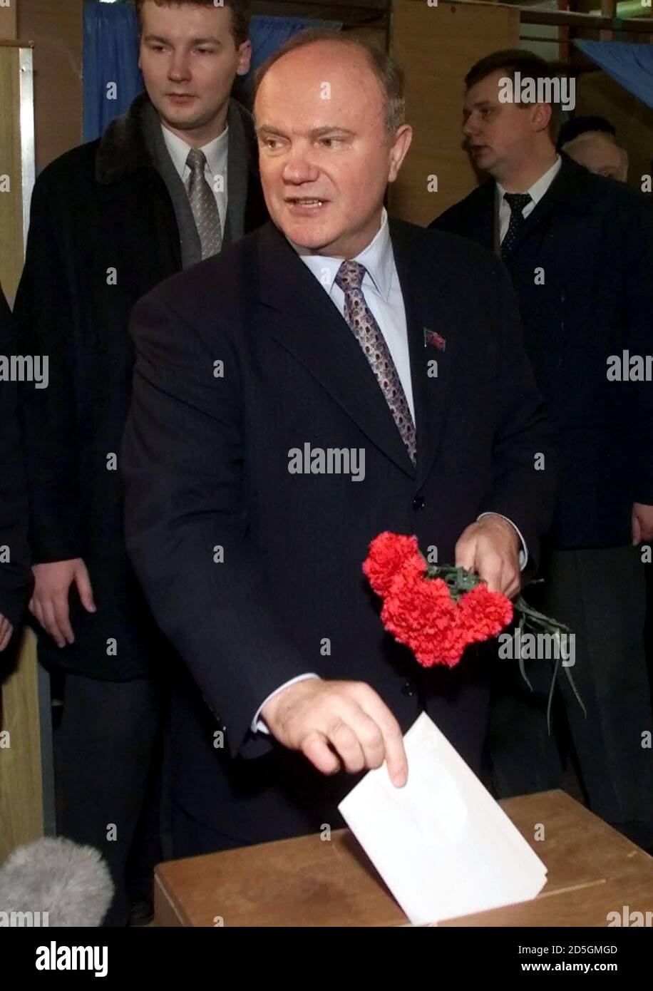 Russian Communist leader Gennady Zyuganov casts his vote in Russia's ...