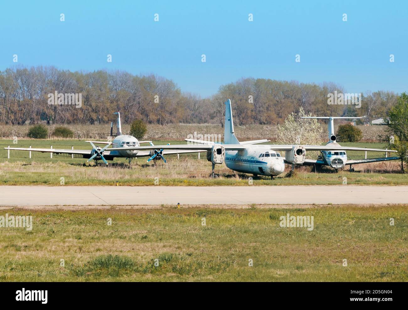 Plane cemetery hi-res stock photography and images - Alamy