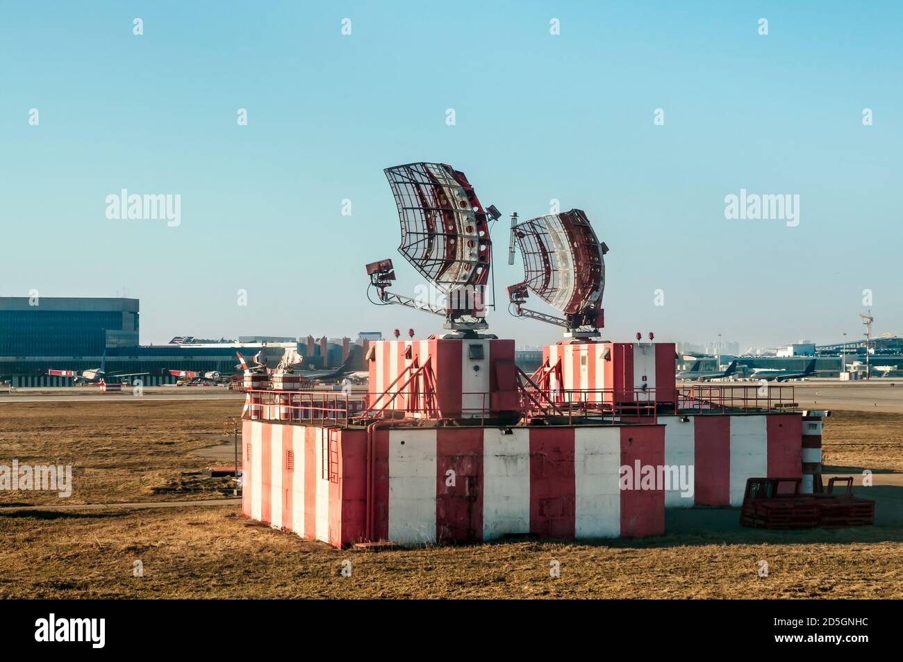 Radar in airport and air traffic control Stock Photo - Alamy