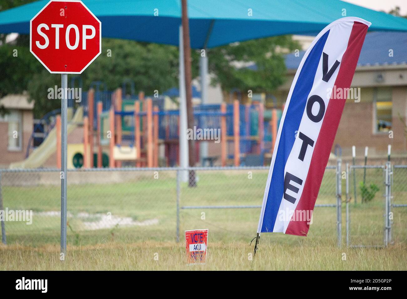 Voting Signs High Resolution Stock Photography and Images - Alamy