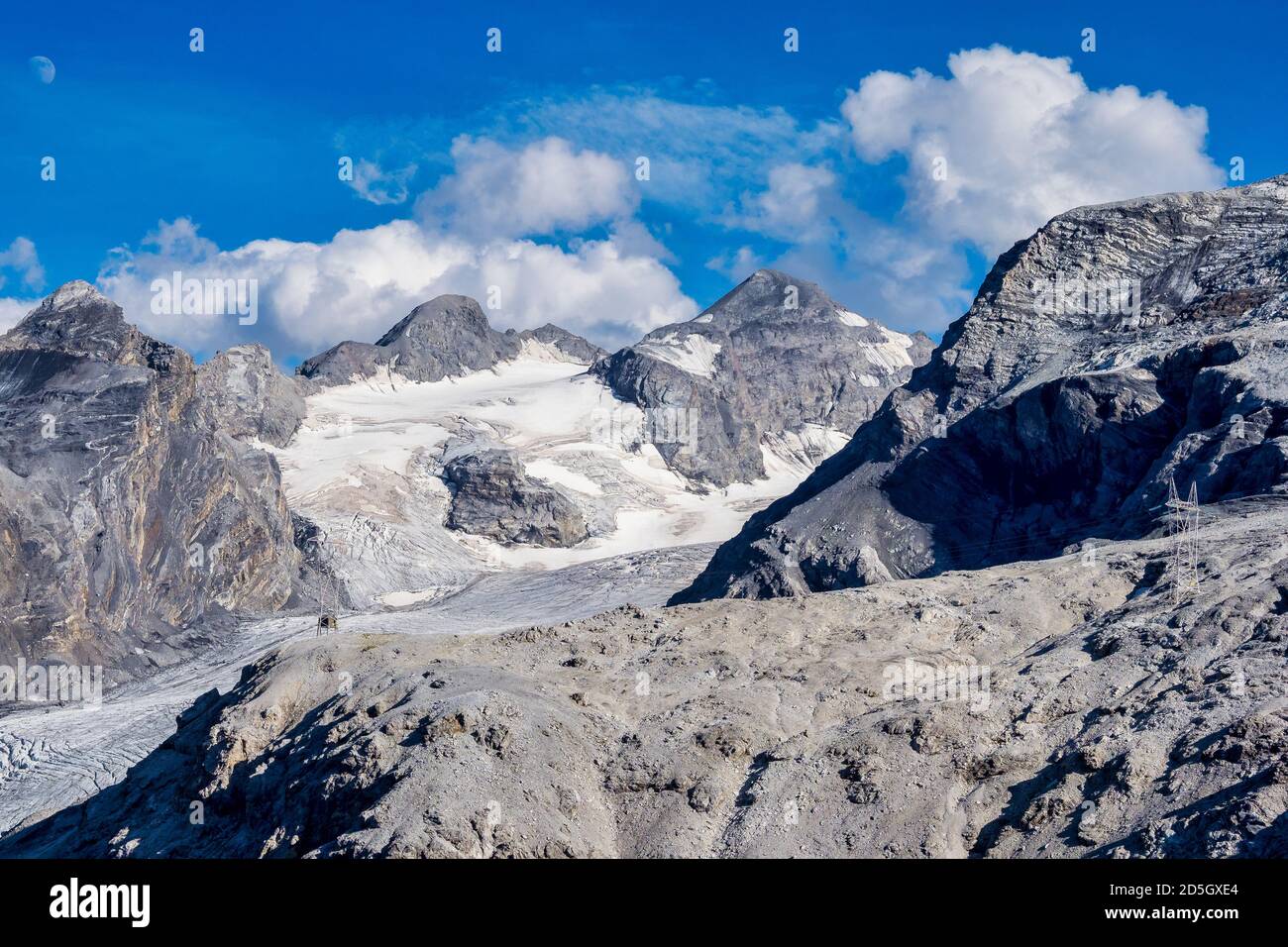 Italy, Stelvio National Park. Famous road to Stelvio Pass in Ortler ...