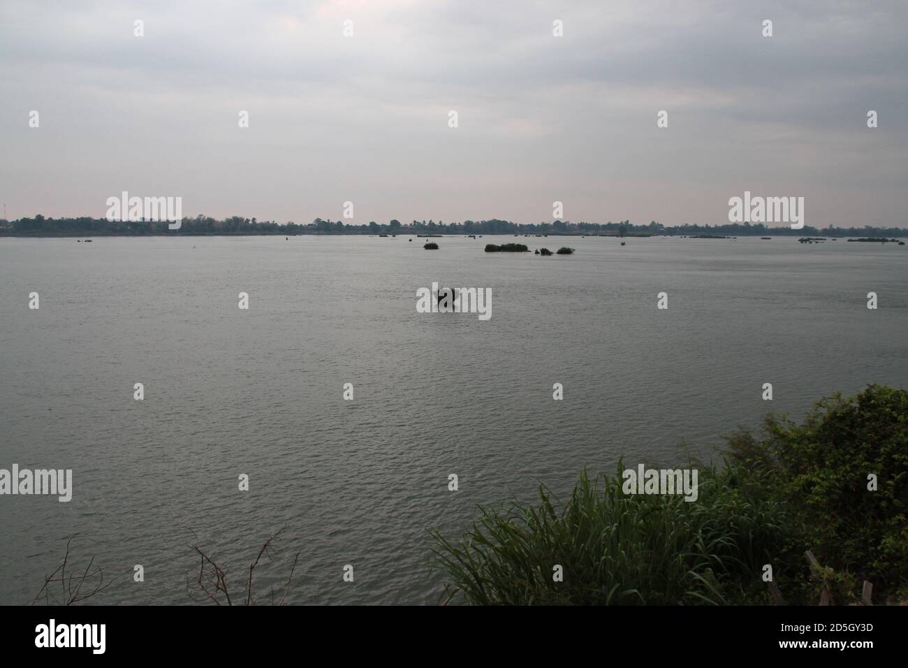 river mekong in laos Stock Photo - Alamy