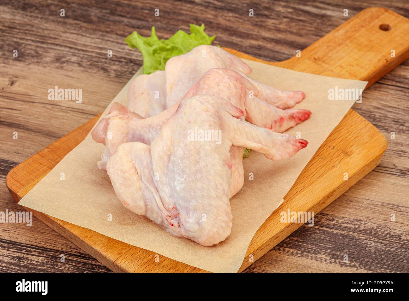 Raw chicken wings ready for cooking Stock Photo - Alamy