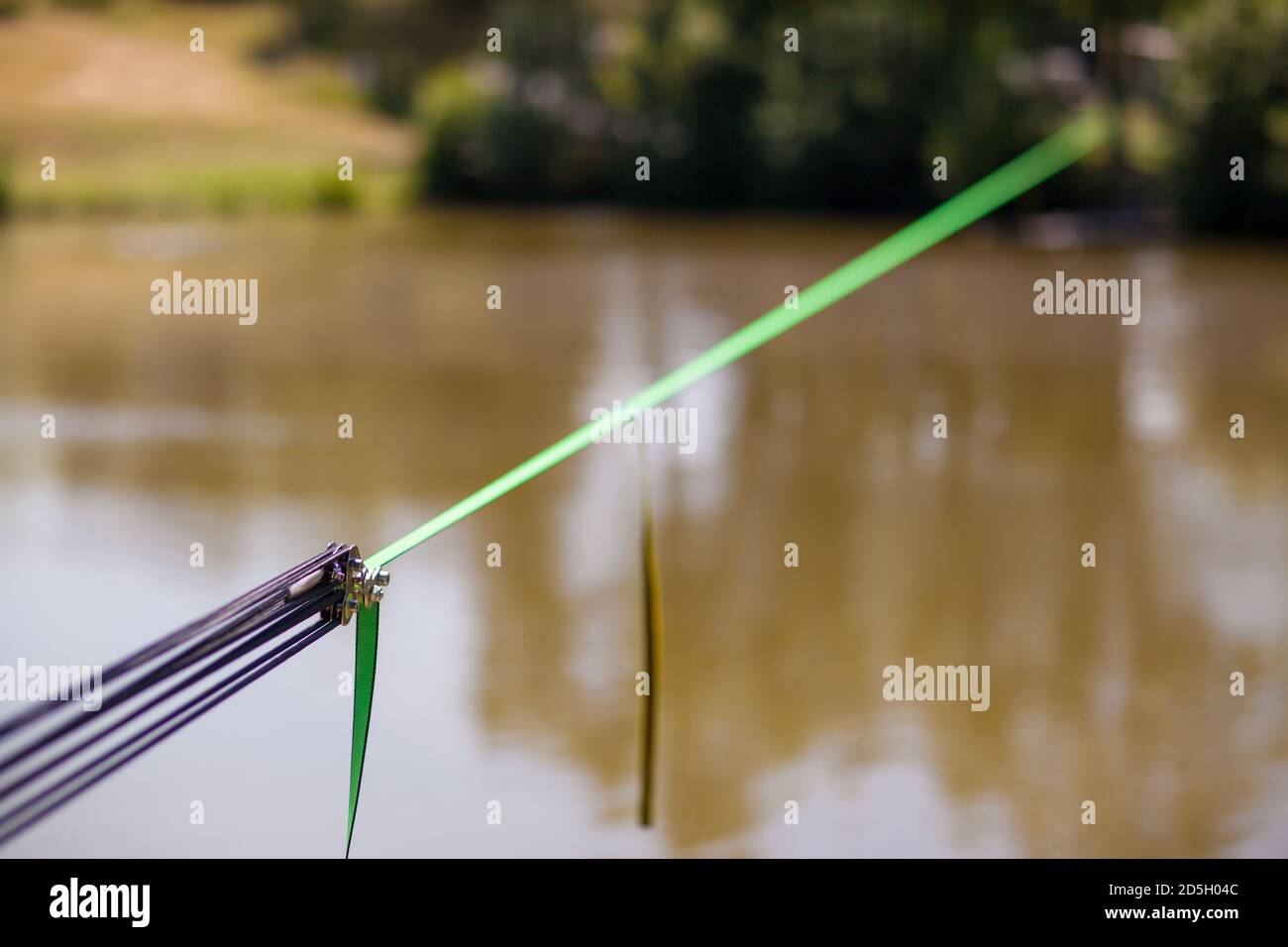 Slackline balancing men hi-res stock photography and images - Alamy