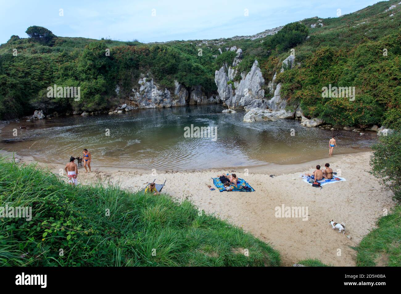 High tide at Gulpiyuri beach. Asturias Stock Photo - Alamy