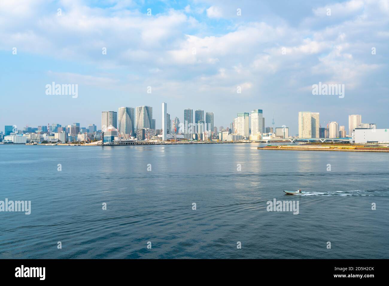 Row of high-rise building stands along the Tokyo Bay Japan Stock Photo ...