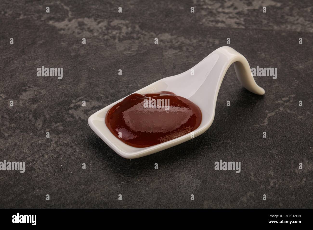 Traditional tomato Barbicue sauce in the bowl Stock Photo - Alamy