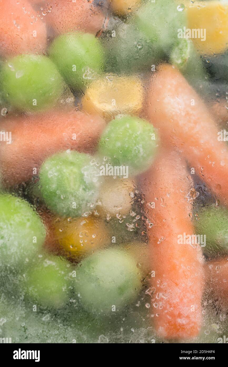 Packet of frozen mixed vegetables food hi-res stock photography and ...