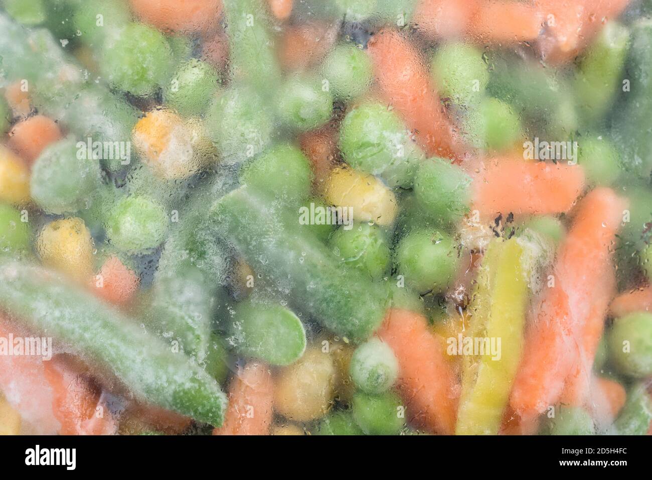 Packet of frozen mixed vegetables food hi-res stock photography and ...