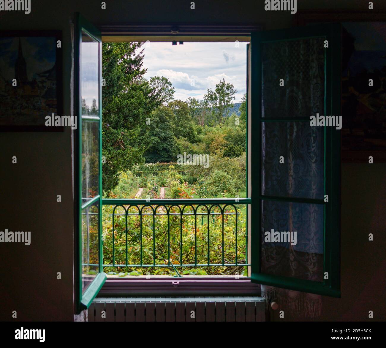 Monet house interior hi-res stock photography and images - Alamy