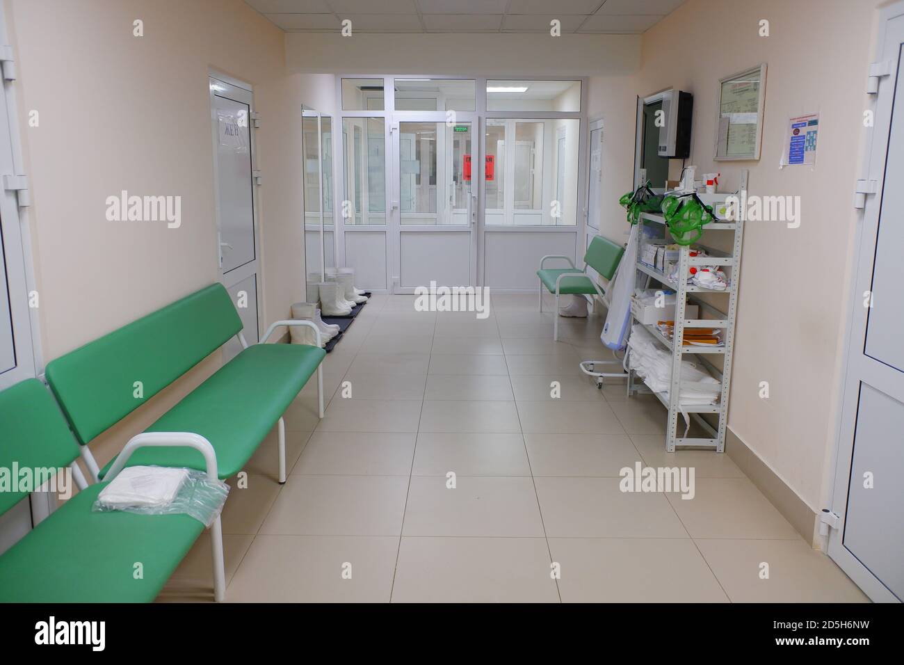 coronavirus hospital gateway. Entrance to the infected area Stock Photo ...