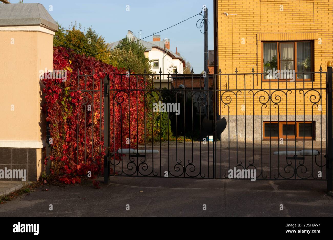 Double iron gates hi-res stock photography and images - Alamy