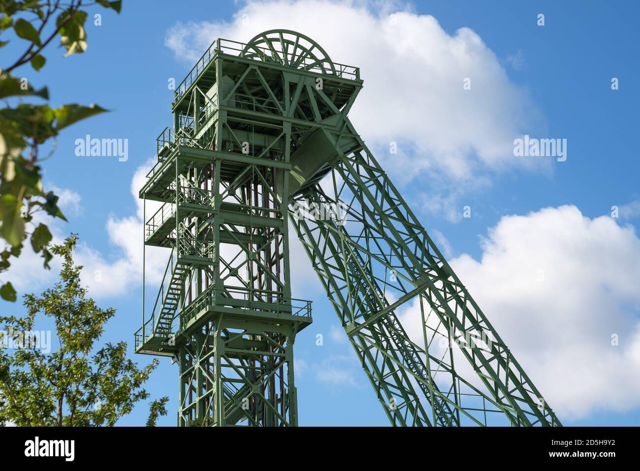 Pit_frame hi-res stock photography and images - Alamy