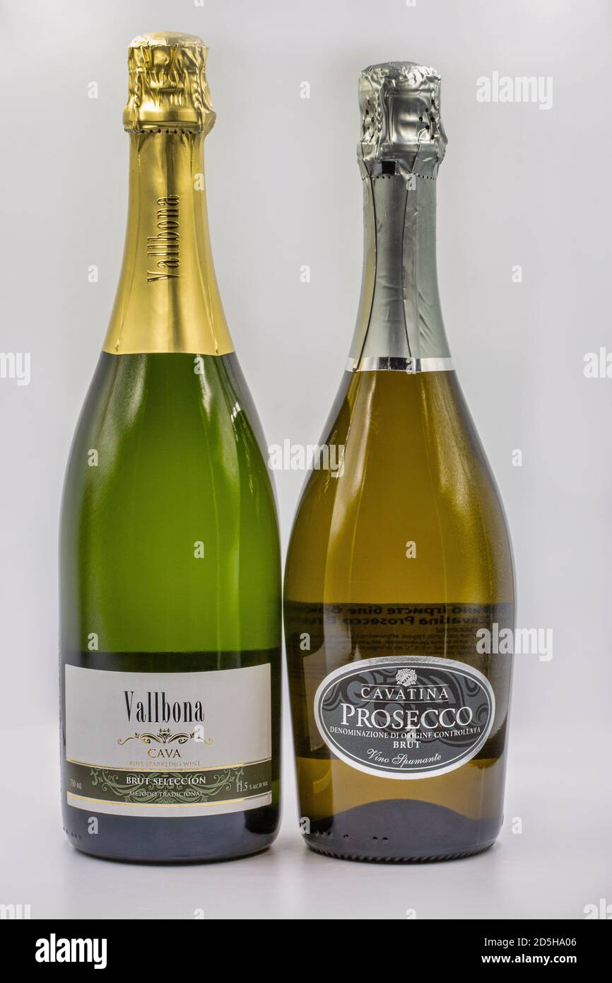 Prosecco wine label closeup hi-res stock photography and images - Alamy