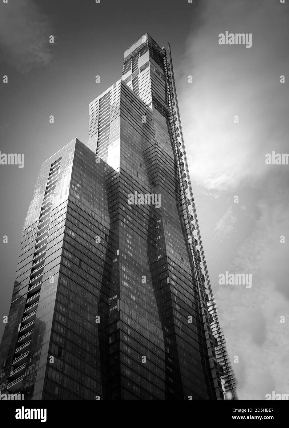Vista Tower. Chicago Skyscraper in Black and White Stock Photo - Alamy