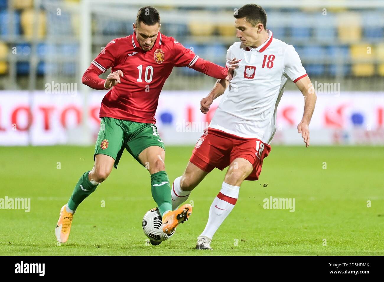 Stanislav Ivanov of Bulgaria (L) and Bartosz Slisz of Poland (R) are ...