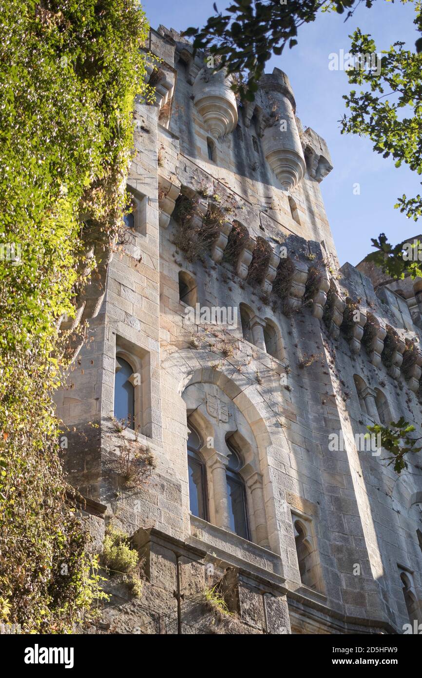 Vertical shot of the abandoned Butron castle in Pais Vasco, Castillo de ...
