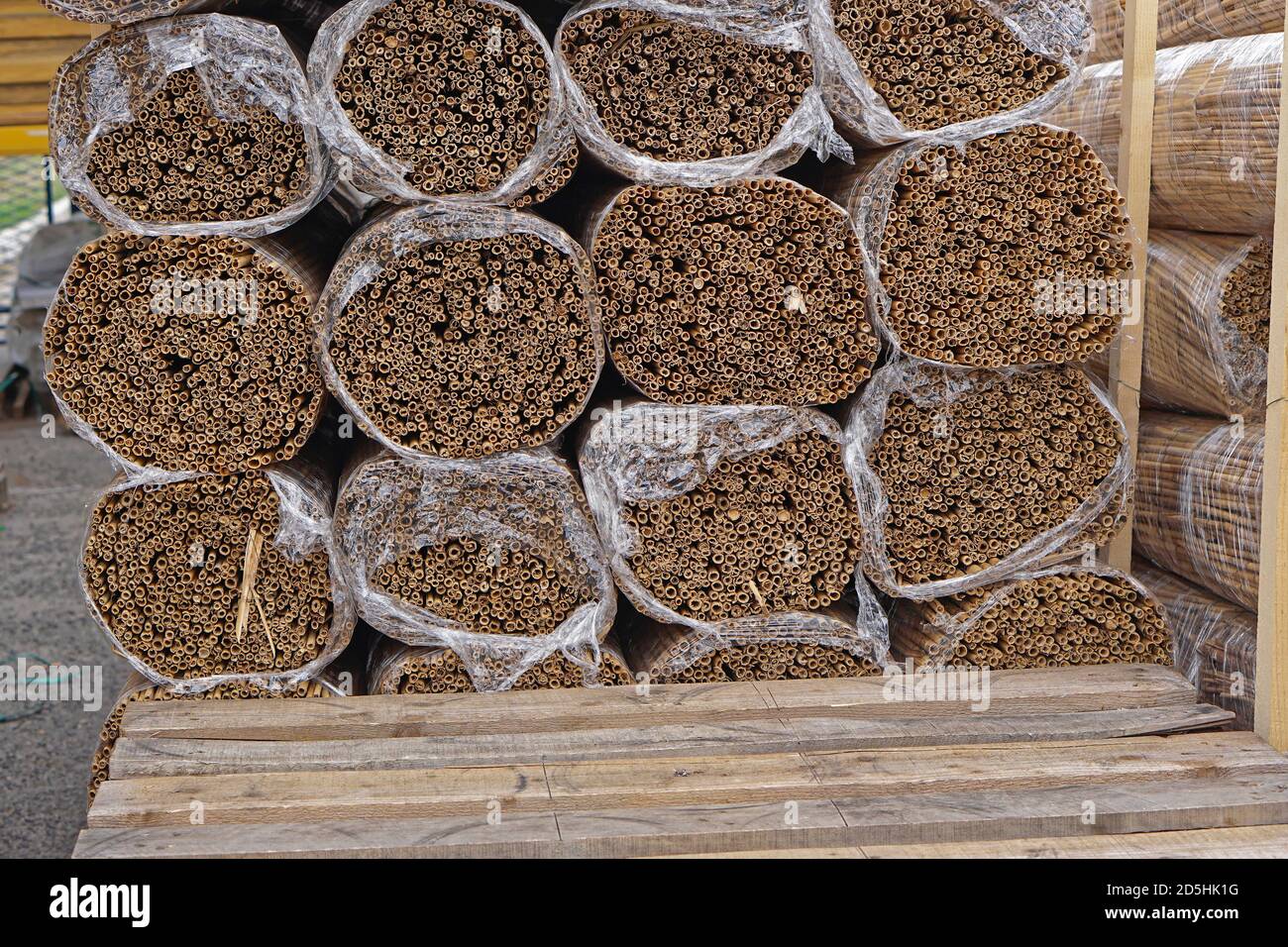 Reed storage hi-res stock photography and images - Alamy