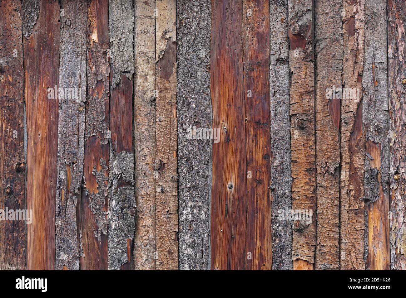Wooden cabin wall reclaimed wood texture background Stock Photo - Alamy