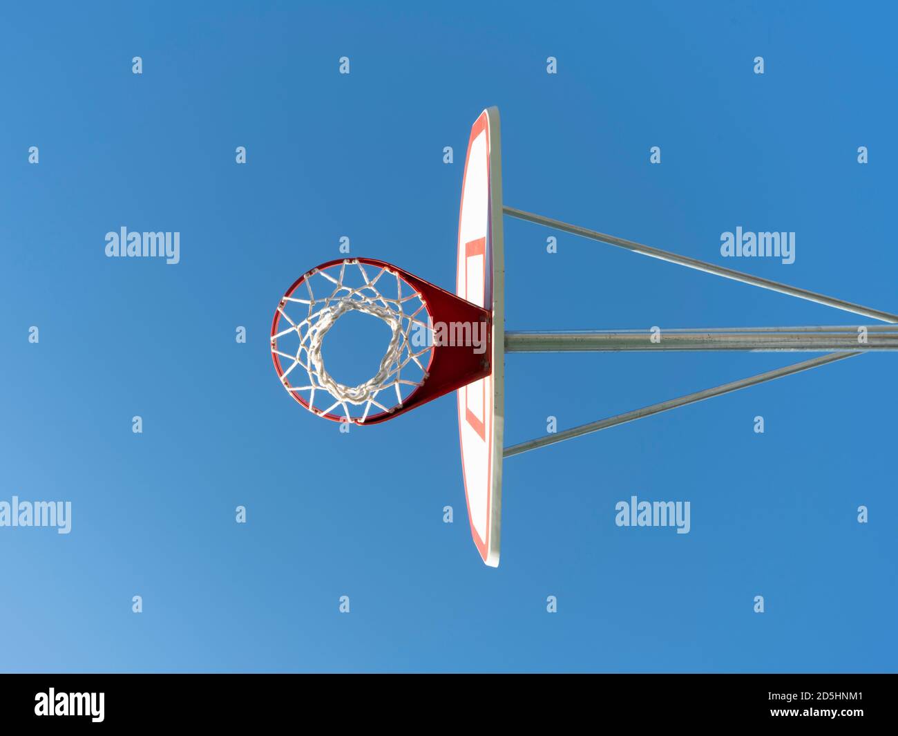 Basketball goal playground hi-res stock photography and images - Alamy