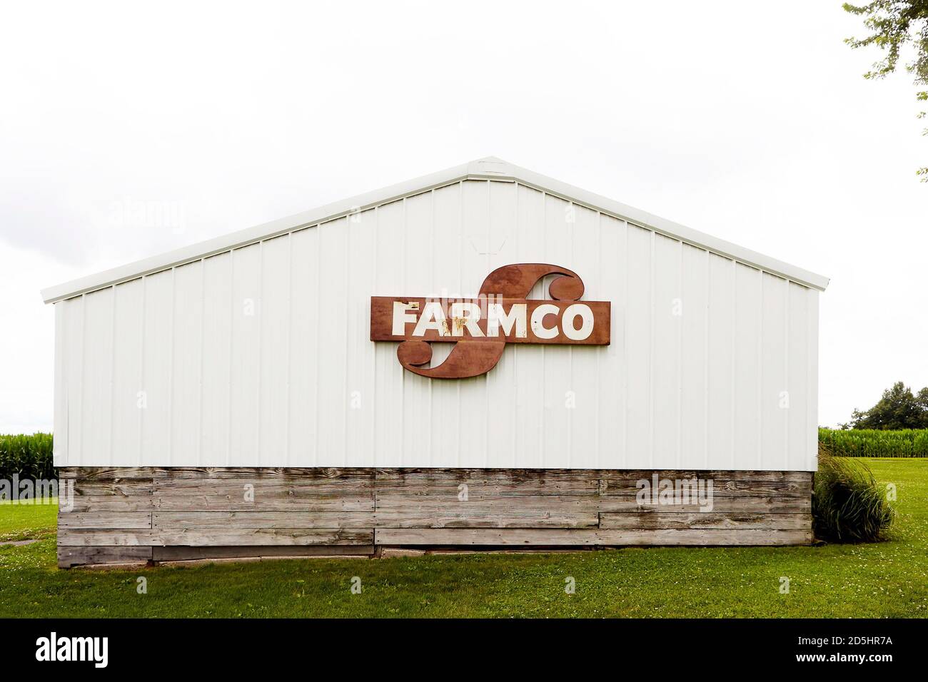 Barn with old Farmco sign, western Wisconsin Stock Photo - Alamy