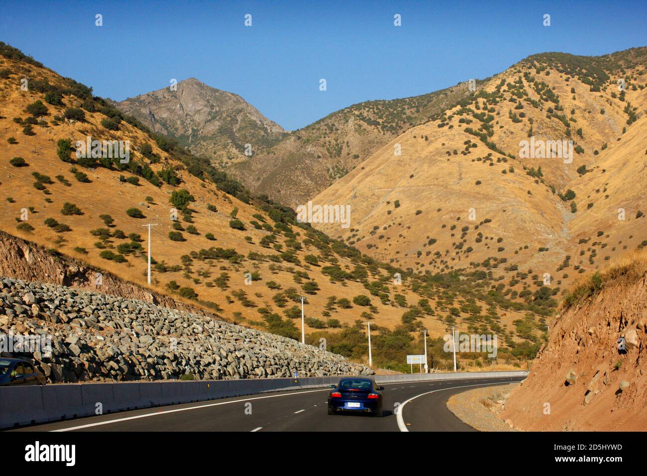 Transmission lines chile hi-res stock photography and images - Alamy