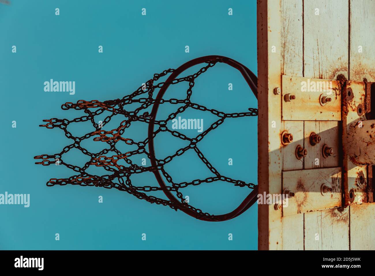 Basketball hoop vintage retro hi-res stock photography and images - Alamy