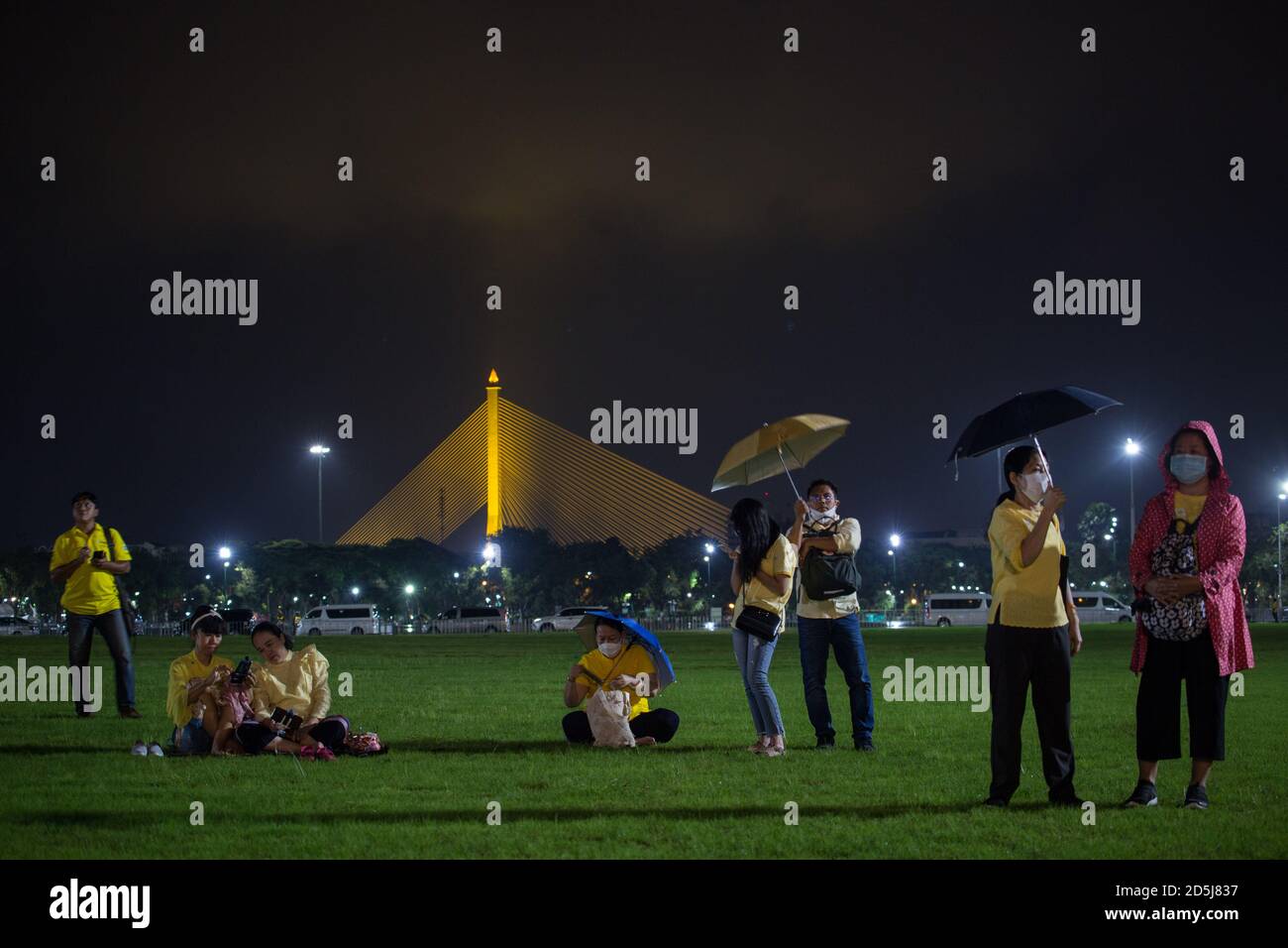 King rama ix bridge hi-res stock photography and images - Alamy