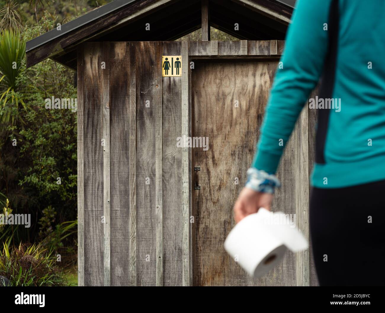 Going toilet hi-res stock photography and images - Alamy