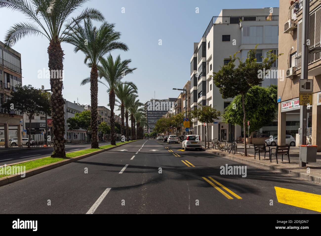 ISRAEL, Tel Aviv - 28 September 2020: Empty streets during Coronavirus ...