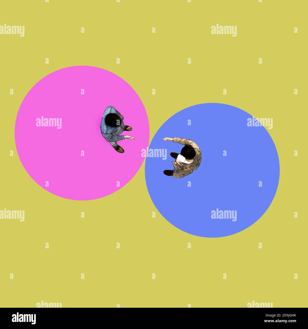 Two circles standing hi-res stock photography and images - Alamy
