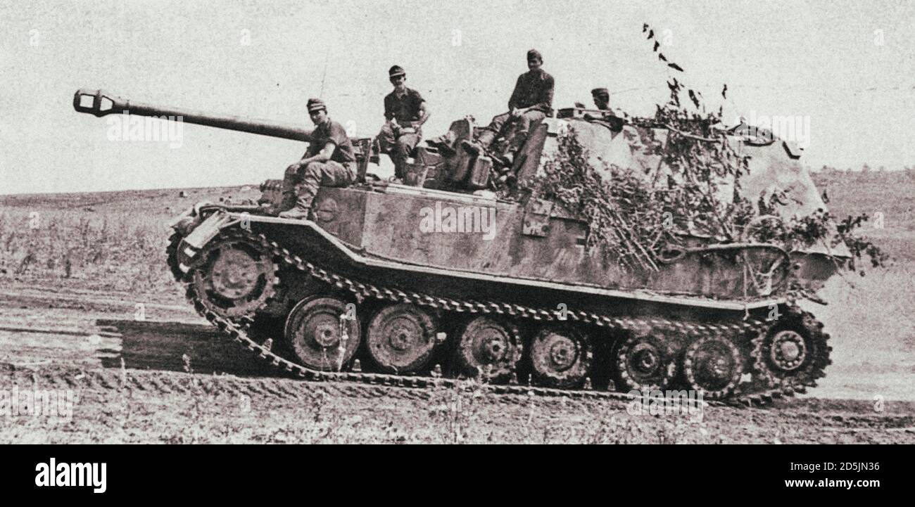 Self Propelled Gun High Resolution Stock Photography and Images - Alamy