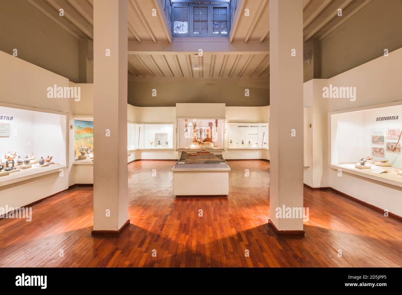 Chimu and Sican culture collection gallery, "National Museum of ...