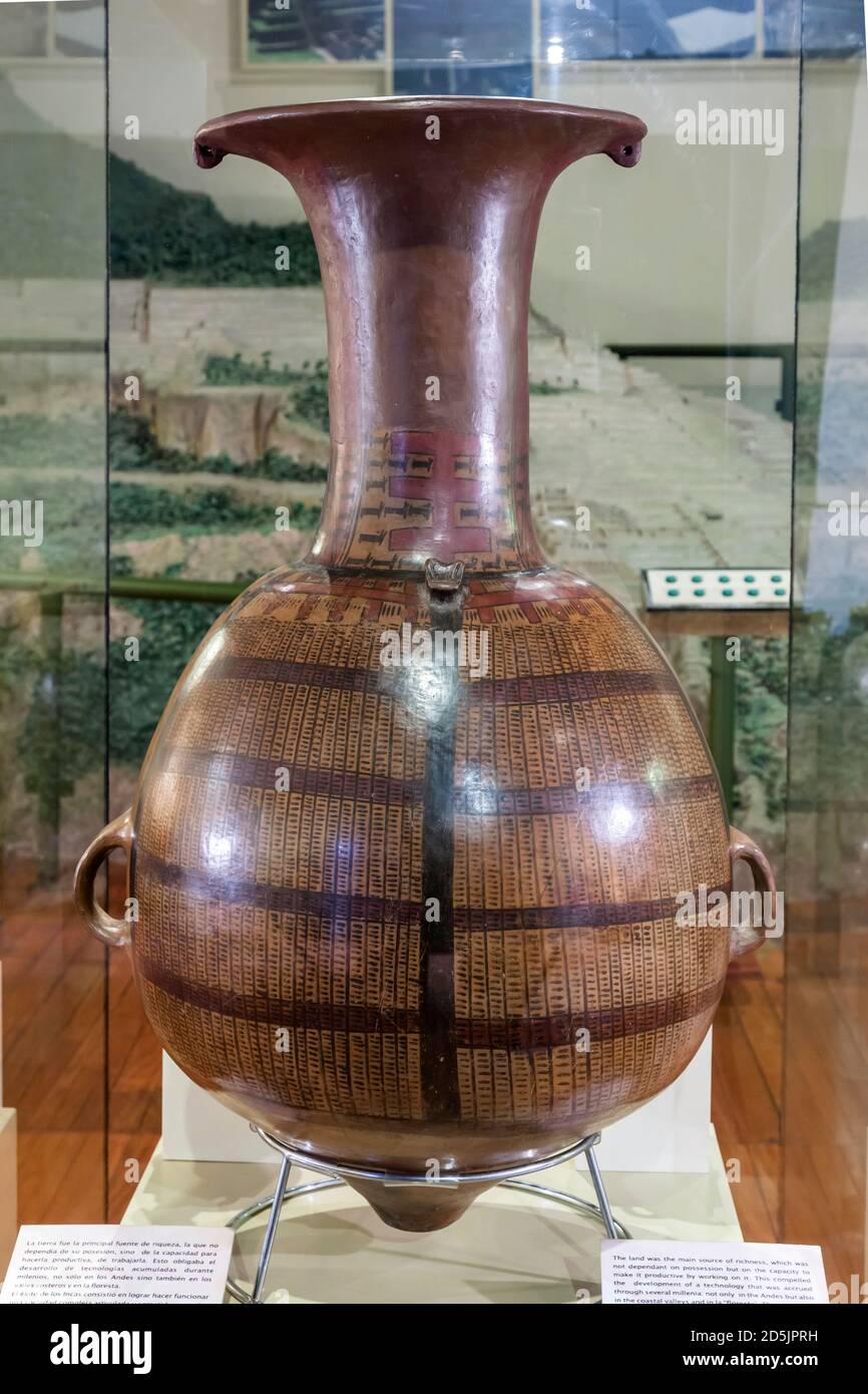 Large vessel "Aryballos", The Inca culture collection, "National Museum ...