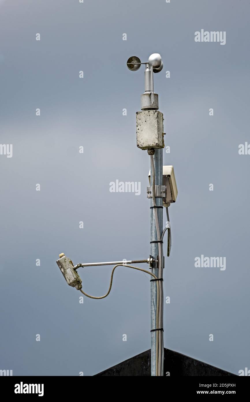 Force measuring instrument hi-res stock photography and images - Alamy